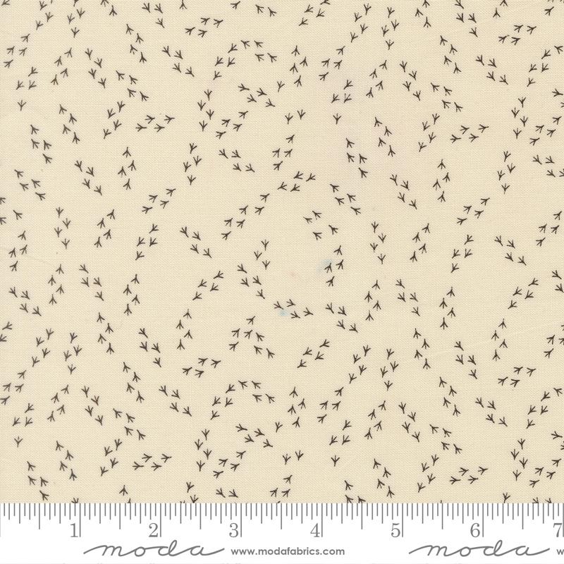Chicken Feet Blender, The Henhouse, Gingiber, Moda Fabrics | Fabrics by ...